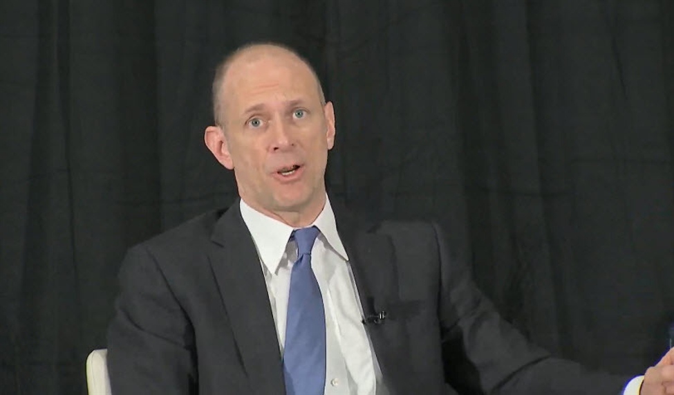 Fed's Goolsbee: We will have to wait and see if tariffs have a big or ...