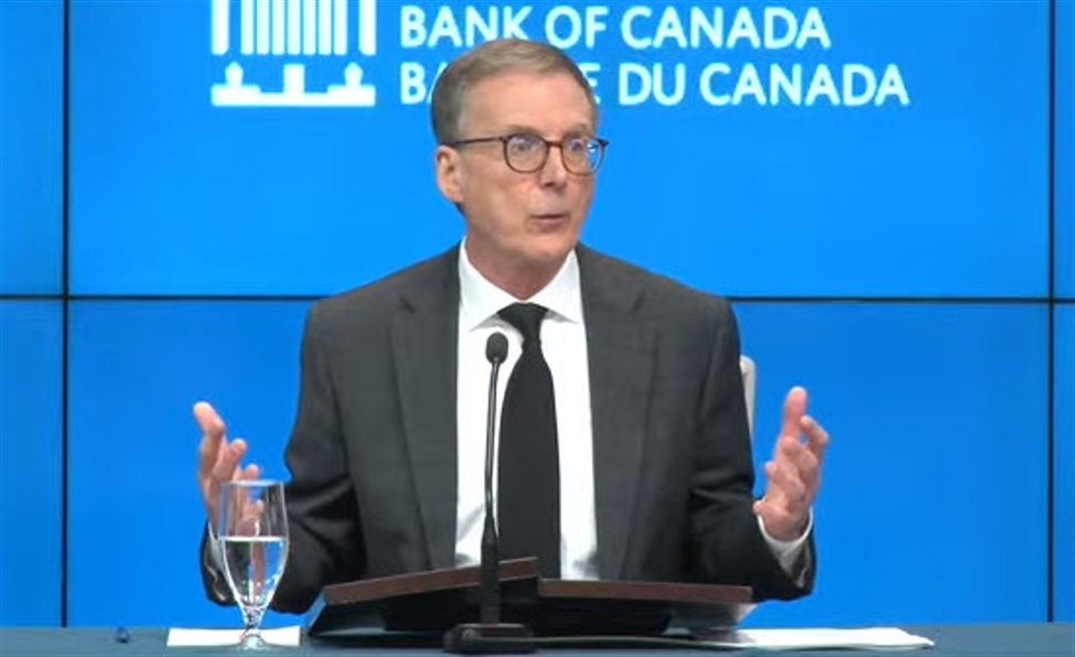 Macklem struggles through the Bank of Canada press conference, offers ...
