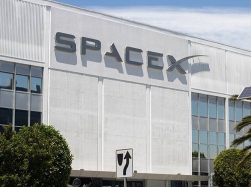 SpaceX reportedly shows investors AI device prototype | investingLive