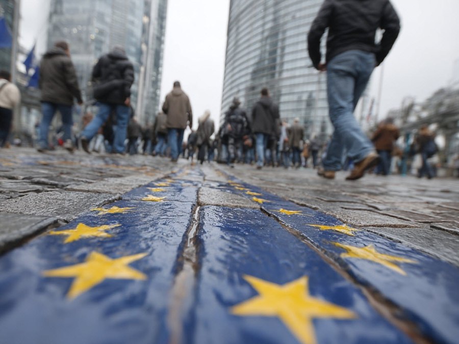 Eurozone flash June consumer confidnce -17.7 vs -17.5 expected ...